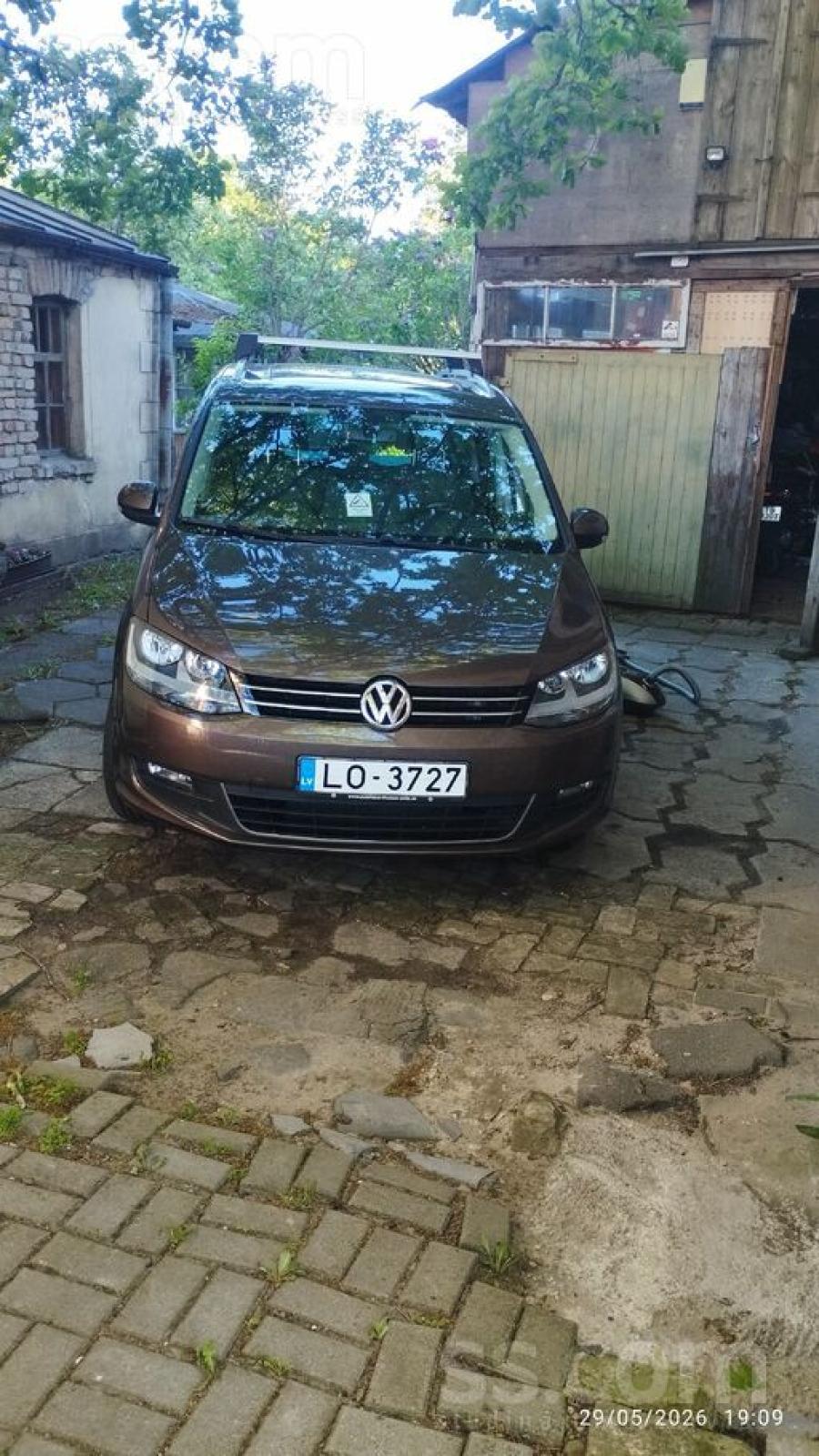 Brūns Volkswagen Sharan 2011 Rīga, ar dzinēja tilpumu 2.00 L un nobraukumu 187 tūkst. km par 6500 €, foto 1 vietnē AUTOMOTO.COM.LV