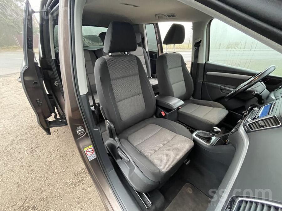 Brūns Volkswagen Sharan 2011 Rīga, ar dzinēja tilpumu 2.00 L un nobraukumu 193 tūkst. km par 7490 €, foto 18 vietnē AUTOMOTO.COM.LV