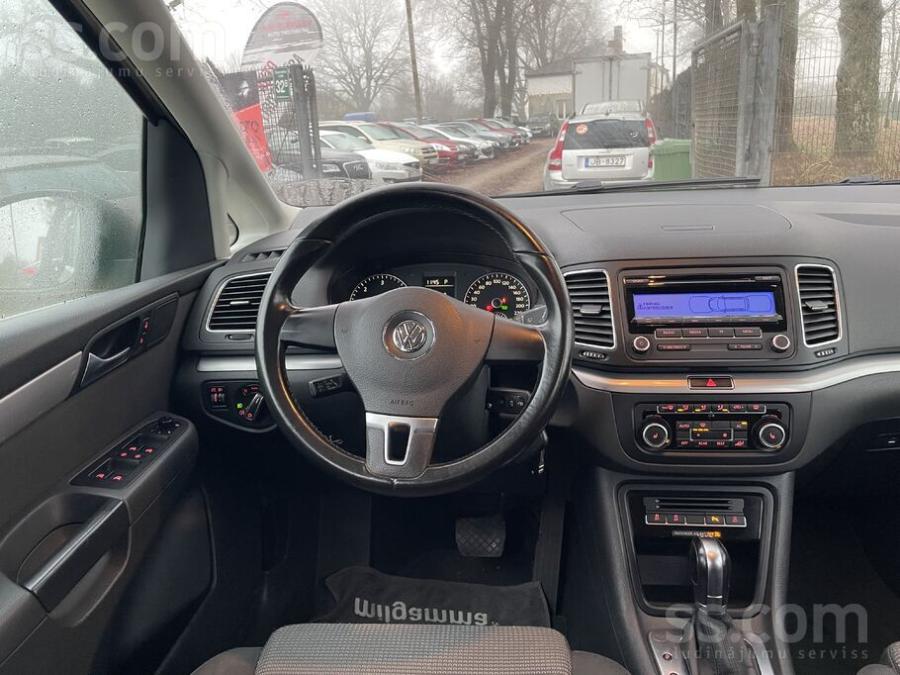 Brūns Volkswagen Sharan 2011 Rīga, ar dzinēja tilpumu 2.00 L un nobraukumu 193 tūkst. km par 7490 €, foto 21 vietnē AUTOMOTO.COM.LV