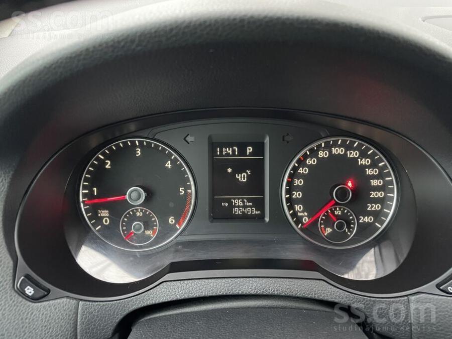 Brūns Volkswagen Sharan 2011 Rīga, ar dzinēja tilpumu 2.00 L un nobraukumu 193 tūkst. km par 7490 €, foto 23 vietnē AUTOMOTO.COM.LV