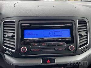 Brūns Volkswagen Sharan 2011 Rīga, ar dzinēja tilpumu 2.00 L un nobraukumu 193 tūkst. km par 7490 €, foto 24 vietnē AUTOMOTO.COM.LV
