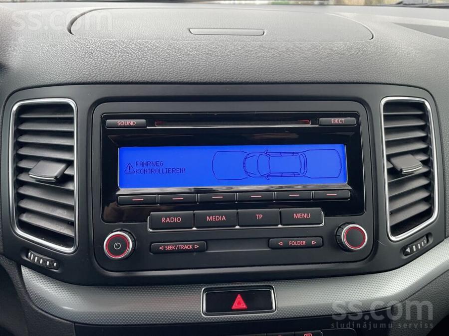 Brūns Volkswagen Sharan 2011 Rīga, ar dzinēja tilpumu 2.00 L un nobraukumu 193 tūkst. km par 7490 €, foto 24 vietnē AUTOMOTO.COM.LV