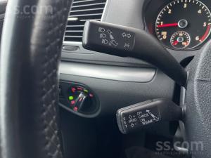 Brūns Volkswagen Sharan 2011 Rīga, ar dzinēja tilpumu 2.00 L un nobraukumu 193 tūkst. km par 7490 €, foto 27 vietnē AUTOMOTO.COM.LV