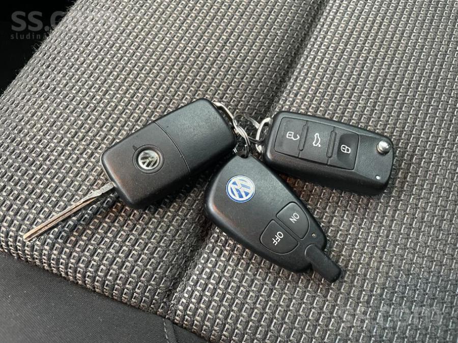 Brūns Volkswagen Sharan 2011 Rīga, ar dzinēja tilpumu 2.00 L un nobraukumu 193 tūkst. km par 7490 €, foto 29 vietnē AUTOMOTO.COM.LV