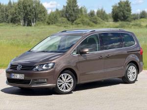 Brown Volkswagen Sharan 2011 in Siauliai, with an engine capacity of 1.97 L and mileage of 290 thousand km for 8200 €, photo 6 on AUTOMOTO.COM.LV