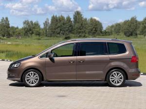 Brown Volkswagen Sharan 2011 in Siauliai, with an engine capacity of 1.97 L and mileage of 290 thousand km for 8200 €, photo 8 on AUTOMOTO.COM.LV