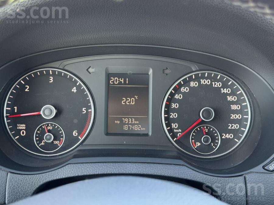 Brūns Volkswagen Sharan 2011 Rīga, ar dzinēja tilpumu 2.00 L un nobraukumu 187 tūkst. km par 6900 €, foto 16 vietnē AUTOMOTO.COM.LV
