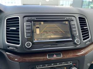 Brown Volkswagen Sharan 2011 in Siauliai, with an engine capacity of 1.97 L and mileage of 282 thousand km for 8900 €, photo 17 on AUTOMOTO.COM.LV