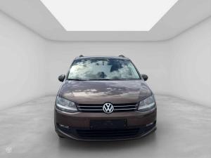 Brown Volkswagen Sharan 2011 in Kaunas, with an engine capacity of 2.00 L and mileage of 248 thousand km for 8390 €, photo 3 on AUTOMOTO.COM.LV