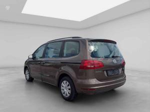 Brown Volkswagen Sharan 2011 in Kaunas, with an engine capacity of 2.00 L and mileage of 248 thousand km for 8390 €, photo 5 on AUTOMOTO.COM.LV
