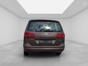 Brown Volkswagen Sharan 2011 in Kaunas, with an engine capacity of 2.00 L and mileage of 248 thousand km for 8390 €, photo 6 on AUTOMOTO.COM.LV