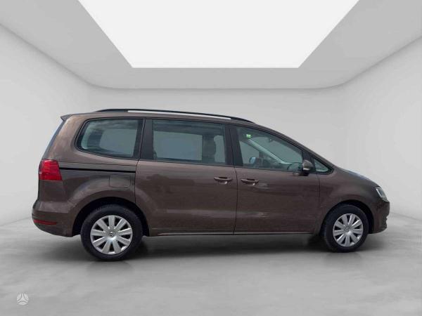 Brūns Volkswagen Sharan 2011 Kauņa, ar dzinēja tilpumu 2.00 L un nobraukumu 248 tūkst. km par 8390 €, foto 7 vietnē AUTOMOTO.COM.LV