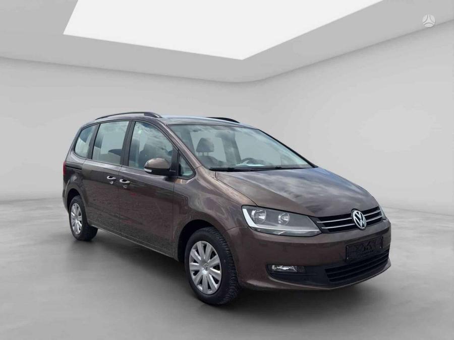 Brown Volkswagen Sharan 2011 in Kaunas, with an engine capacity of 2.00 L and mileage of 248 thousand km for 8390 €, photo 9 on AUTOMOTO.COM.LV