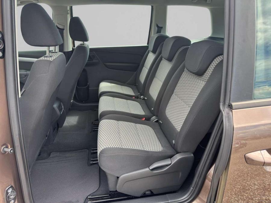 Brown Volkswagen Sharan 2011 in Kaunas, with an engine capacity of 2.00 L and mileage of 248 thousand km for 8390 €, photo 12 on AUTOMOTO.COM.LV