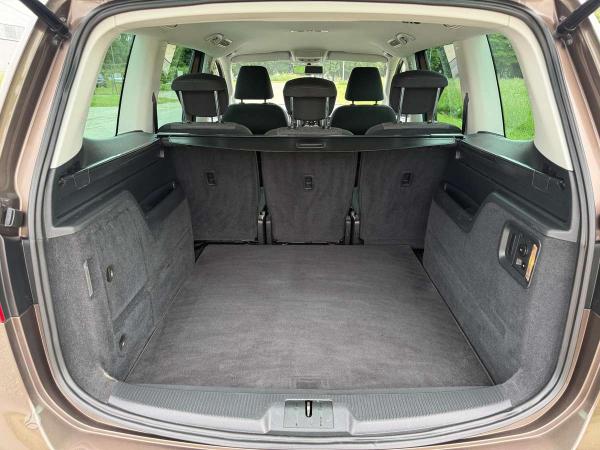 Brūns Volkswagen Sharan 2011 Vilkaviškis, ar dzinēja tilpumu 1.97 L un nobraukumu 277 tūkst. km par 6999 €, foto 10 vietnē AUTOMOTO.COM.LV