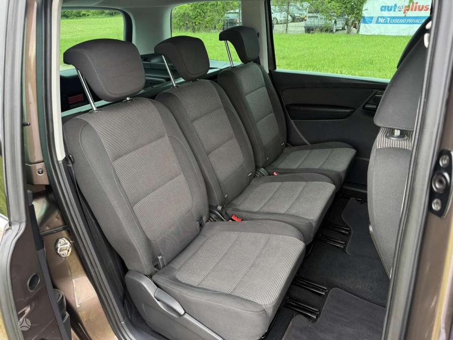 Brūns Volkswagen Sharan 2011 Vilkaviškis, ar dzinēja tilpumu 1.97 L un nobraukumu 277 tūkst. km par 6999 €, foto 13 vietnē AUTOMOTO.COM.LV