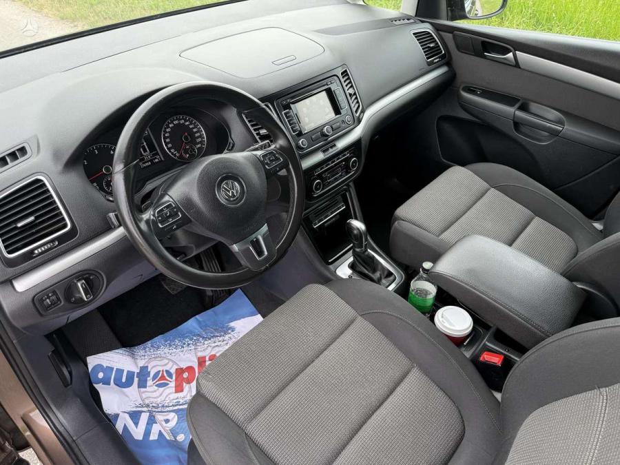 Brūns Volkswagen Sharan 2011 Vilkaviškis, ar dzinēja tilpumu 1.97 L un nobraukumu 277 tūkst. km par 6999 €, foto 17 vietnē AUTOMOTO.COM.LV