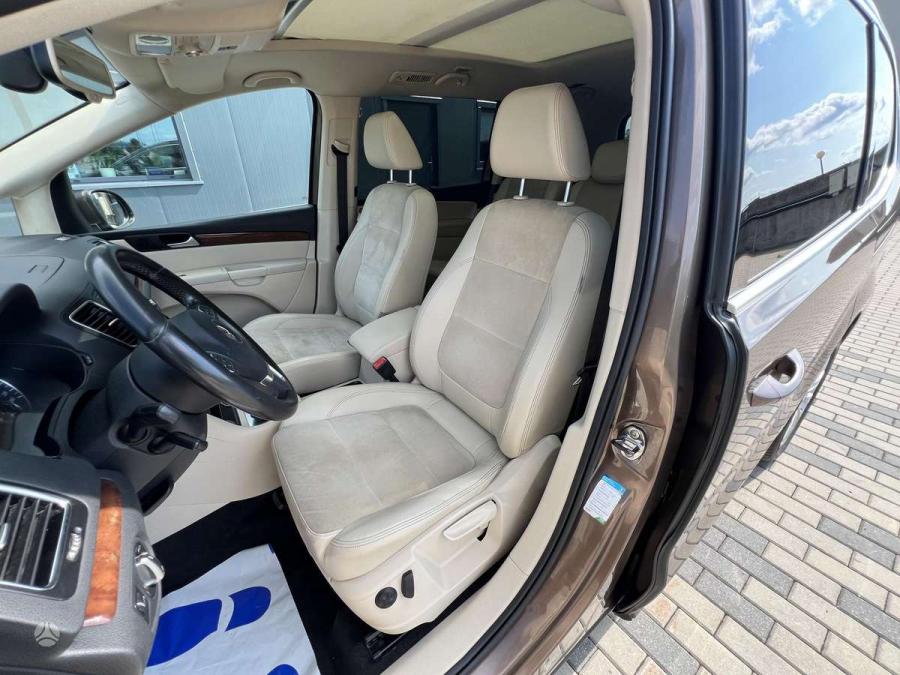 Brūns Volkswagen Sharan 2011 Šauļi, ar dzinēja tilpumu 1.97 L un nobraukumu 282 tūkst. km par 8200 €, foto 19 vietnē AUTOMOTO.COM.LV