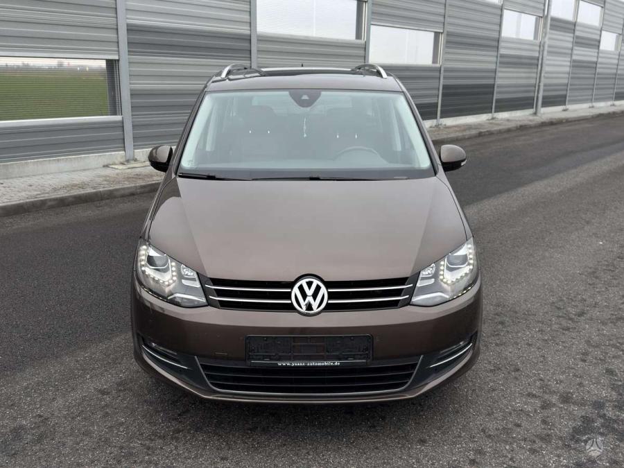Brūns Volkswagen Sharan 2012 Marijampole, ar dzinēja tilpumu 1.97 L un nobraukumu 230 tūkst. km par 11950 €, foto 2 vietnē AUTOMOTO.COM.LV