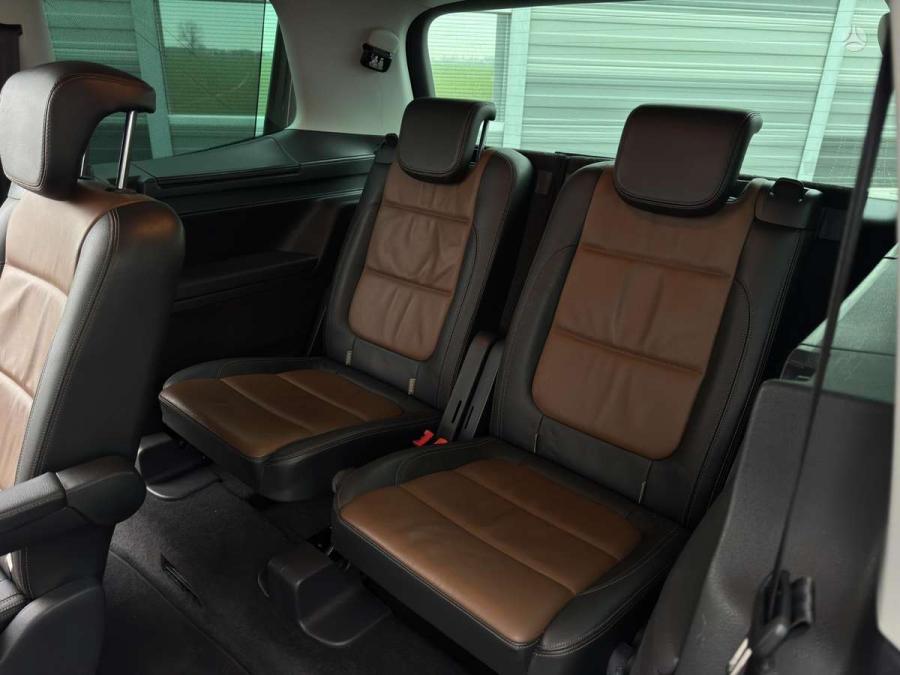 Brūns Volkswagen Sharan 2012 Marijampole, ar dzinēja tilpumu 1.97 L un nobraukumu 230 tūkst. km par 11950 €, foto 21 vietnē AUTOMOTO.COM.LV