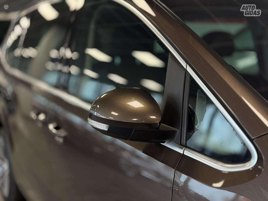 Brown Volkswagen Sharan 2012 in Klaipeda, with an engine capacity of 2.00 L and mileage of 276 thousand km for 11900 €, photo 16 on AUTOMOTO.COM.LV