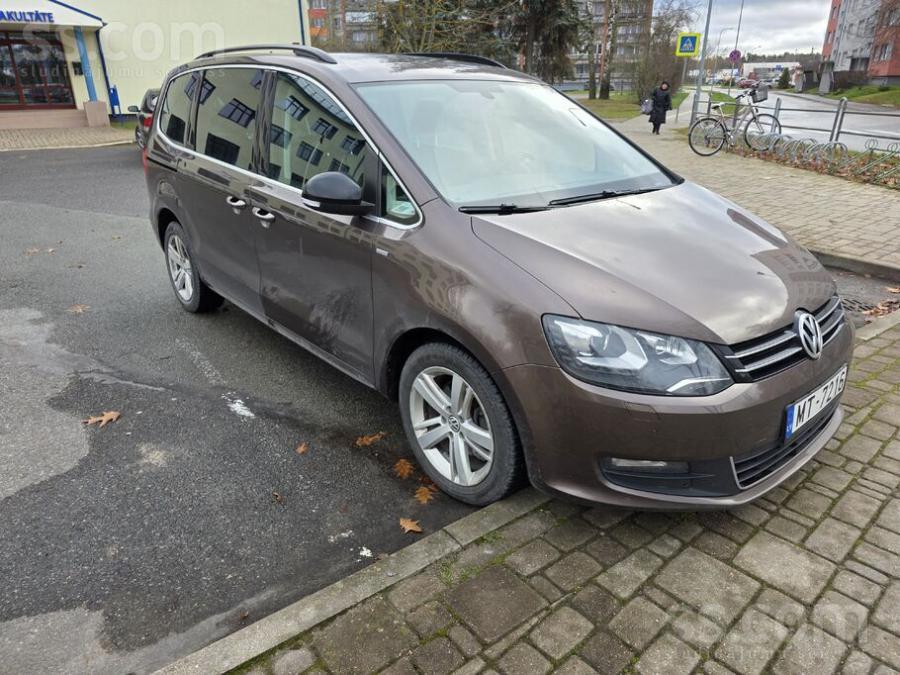 Brown Volkswagen Sharan 2012 in Jelgava, with an engine capacity of 2.00 L and mileage of 330 thousand km for 6590 €, photo 3 on AUTOMOTO.COM.LV