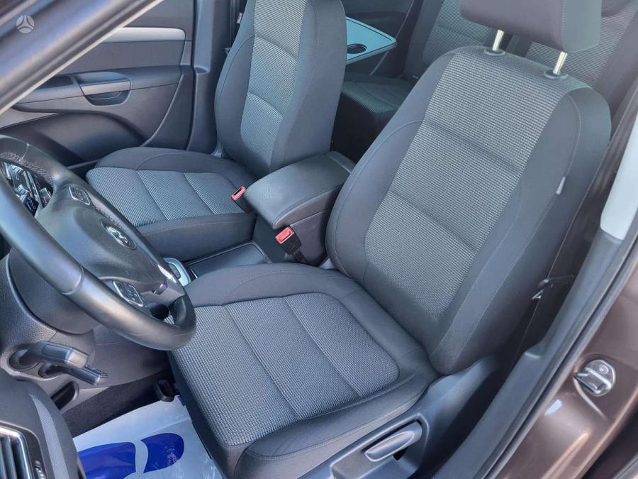 Brūns Volkswagen Sharan 2012 Klaipėda, ar dzinēja tilpumu 1.97 L un nobraukumu 193 tūkst. km par 8399 €, foto 19 vietnē AUTOMOTO.COM.LV