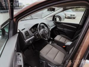 Brown Volkswagen Sharan 2012 in Riga, with an engine capacity of 2.00 L and mileage of 0 thousand km for 4950 €, photo 7 on AUTOMOTO.COM.LV