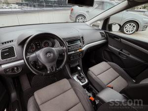 Brown Volkswagen Sharan 2012 in Riga, with an engine capacity of 2.00 L and mileage of 0 thousand km for 4950 €, photo 8 on AUTOMOTO.COM.LV