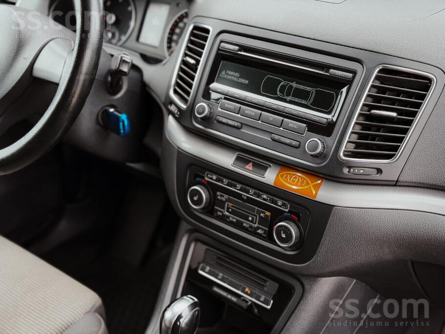 Brown Volkswagen Sharan 2012 in Riga, with an engine capacity of 2.00 L and mileage of 0 thousand km for 4950 €, photo 10 on AUTOMOTO.COM.LV