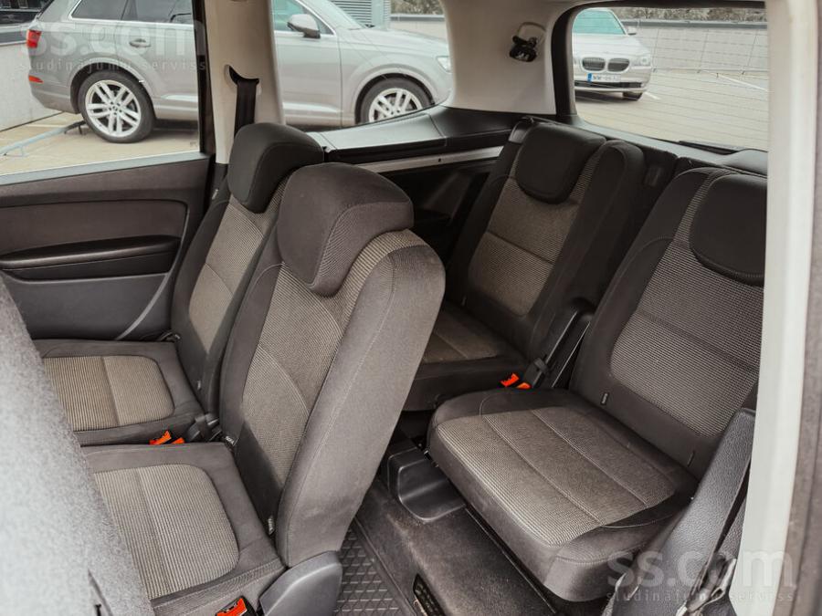 Brown Volkswagen Sharan 2012 in Riga, with an engine capacity of 2.00 L and mileage of 0 thousand km for 4950 €, photo 14 on AUTOMOTO.COM.LV