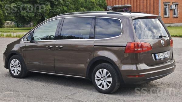Brūns Volkswagen Sharan 2012 Rīga, ar dzinēja tilpumu 2.00 L un nobraukumu 321 tūkst. km par 5150 €, foto 3 vietnē AUTOMOTO.COM.LV