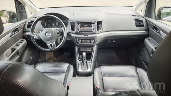 Brūns Volkswagen Sharan 2012 Rīga, ar dzinēja tilpumu 2.00 L un nobraukumu 321 tūkst. km par 5150 €, foto 5 vietnē AUTOMOTO.COM.LV