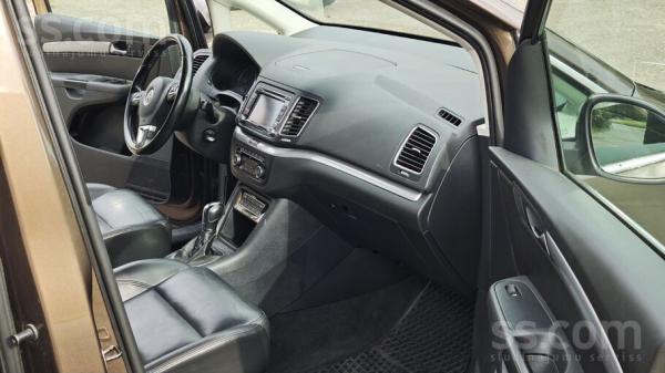 Brūns Volkswagen Sharan 2012 Rīga, ar dzinēja tilpumu 2.00 L un nobraukumu 321 tūkst. km par 5150 €, foto 7 vietnē AUTOMOTO.COM.LV