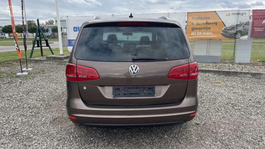 Brūns Volkswagen Sharan 2012 Marijampole, ar dzinēja tilpumu 2.00 L un nobraukumu 337 tūkst. km par 9200 €, foto 9 vietnē AUTOMOTO.COM.LV