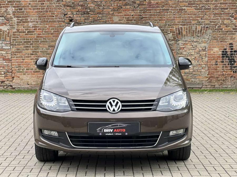 Brown Volkswagen Sharan 2012 in Kedainiai, with an engine capacity of 1.97 L and mileage of 256 thousand km for 8450 €, photo 4 on AUTOMOTO.COM.LV
