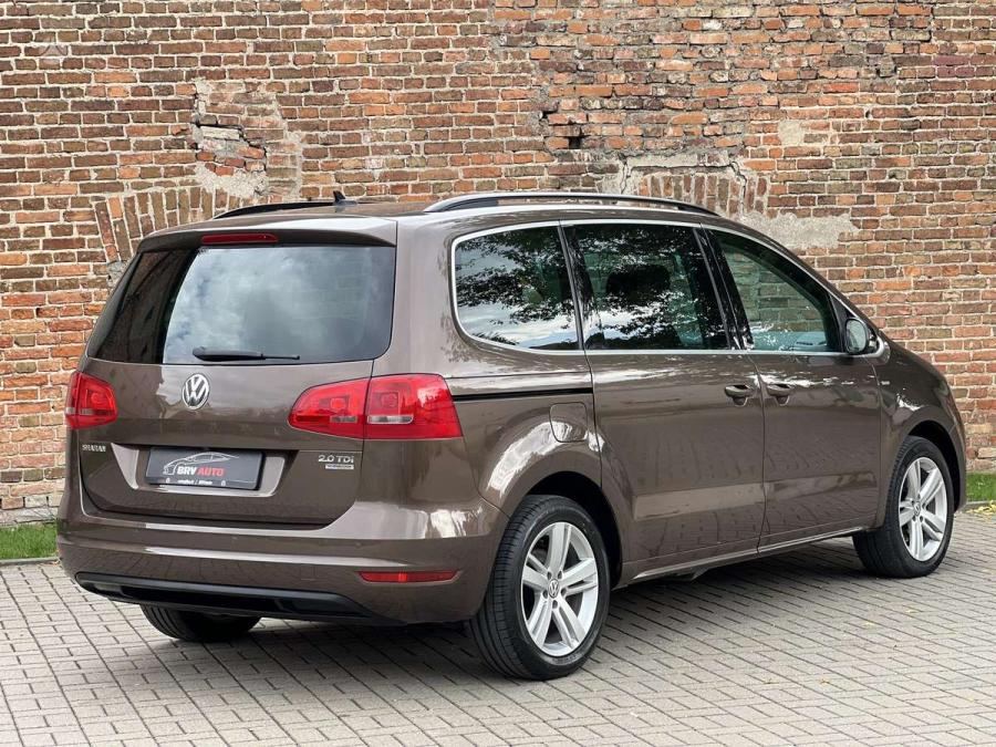 Brown Volkswagen Sharan 2012 in Kedainiai, with an engine capacity of 1.97 L and mileage of 256 thousand km for 8450 €, photo 8 on AUTOMOTO.COM.LV