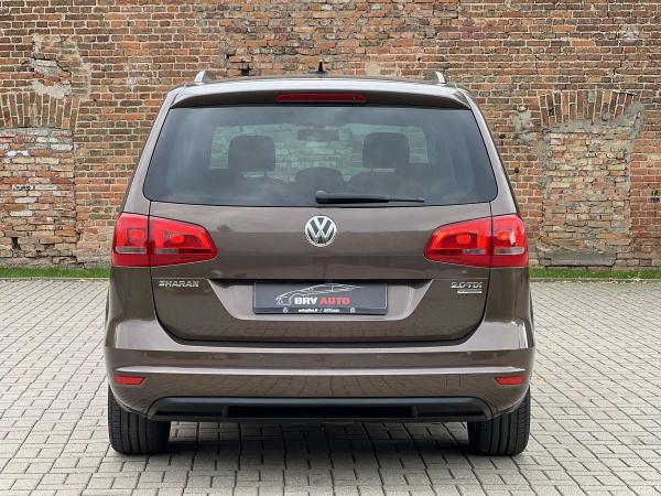 Brown Volkswagen Sharan 2012 in Kedainiai, with an engine capacity of 1.97 L and mileage of 256 thousand km for 8450 €, photo 8 on AUTOMOTO.COM.LV