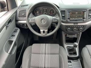 Brown Volkswagen Sharan 2012 in Kedainiai, with an engine capacity of 1.97 L and mileage of 256 thousand km for 8450 €, photo 35 on AUTOMOTO.COM.LV