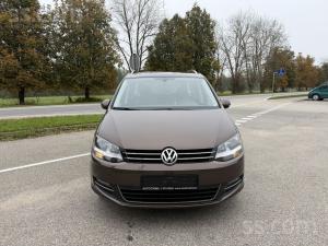 Brown Volkswagen Sharan 2012 in Ogre, with an engine capacity of 2.00 L and mileage of 298 thousand km for 9499 €, photo 4 on AUTOMOTO.COM.LV
