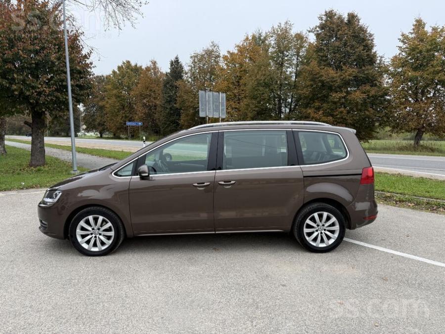 Brown Volkswagen Sharan 2012 in Ogre, with an engine capacity of 2.00 L and mileage of 298 thousand km for 9499 €, photo 5 on AUTOMOTO.COM.LV