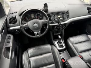 Brown Volkswagen Sharan 2012 in Ogre, with an engine capacity of 2.00 L and mileage of 298 thousand km for 9499 €, photo 17 on AUTOMOTO.COM.LV