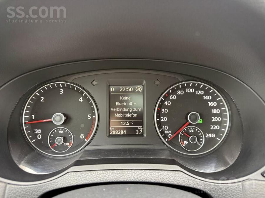 Brown Volkswagen Sharan 2012 in Ogre, with an engine capacity of 2.00 L and mileage of 298 thousand km for 9499 €, photo 21 on AUTOMOTO.COM.LV