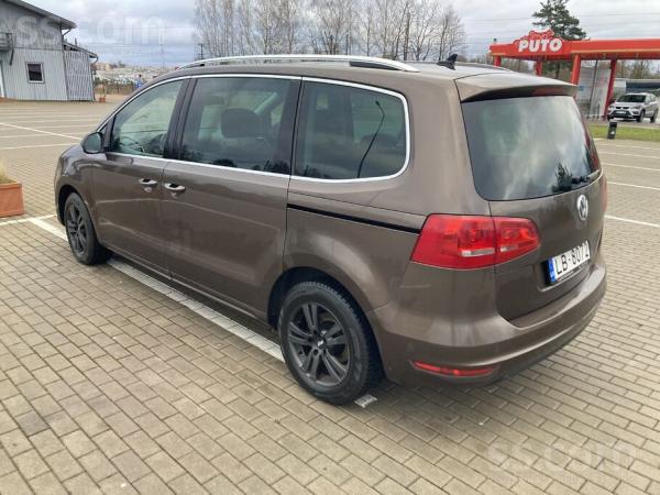 Brūns Volkswagen Sharan 2013 Rīga, ar dzinēja tilpumu 2.00 L un nobraukumu 241 tūkst. km par 6500 €, foto 3 vietnē AUTOMOTO.COM.LV