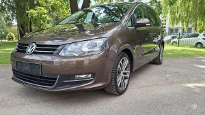 Brown Volkswagen Sharan 2013 in Kaunas, with an engine capacity of 1.97 L and mileage of 248 thousand km for 8700 €, photo  on AUTOMOTO.COM.LV