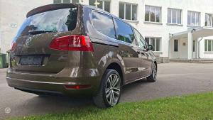 Brown Volkswagen Sharan 2013 in Kaunas, with an engine capacity of 1.97 L and mileage of 248 thousand km for 8700 €, photo 9 on AUTOMOTO.COM.LV