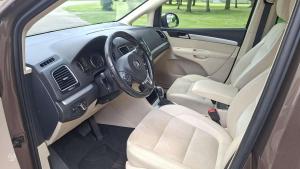 Brown Volkswagen Sharan 2013 in Kaunas, with an engine capacity of 1.97 L and mileage of 248 thousand km for 8700 €, photo 15 on AUTOMOTO.COM.LV