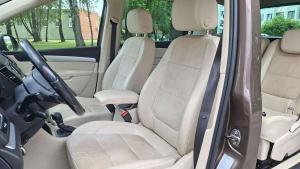 Brown Volkswagen Sharan 2013 in Kaunas, with an engine capacity of 1.97 L and mileage of 248 thousand km for 8700 €, photo 16 on AUTOMOTO.COM.LV