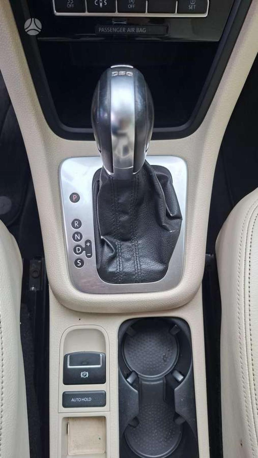 Brown Volkswagen Sharan 2013 in Kaunas, with an engine capacity of 1.97 L and mileage of 248 thousand km for 8700 €, photo 30 on AUTOMOTO.COM.LV