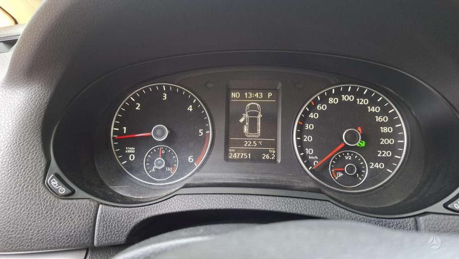 Brown Volkswagen Sharan 2013 in Kaunas, with an engine capacity of 1.97 L and mileage of 248 thousand km for 8700 €, photo 31 on AUTOMOTO.COM.LV